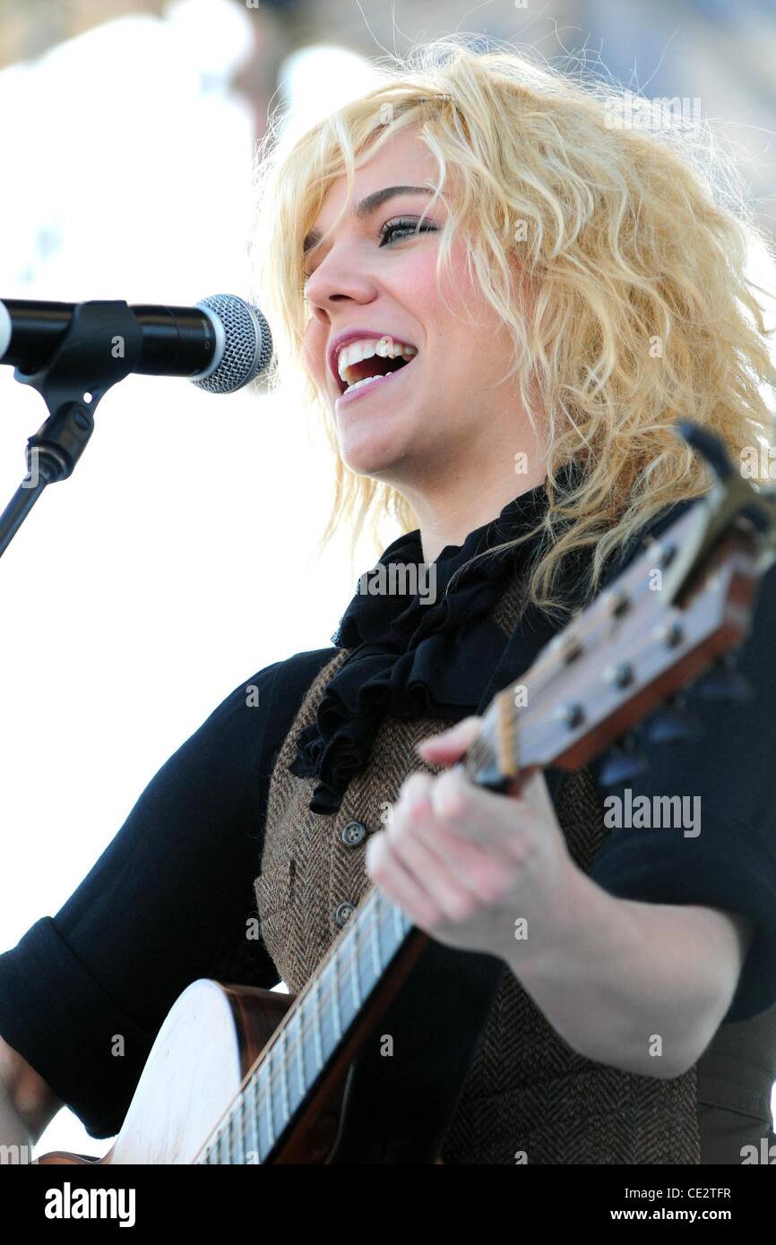 Kimberly Perry from the musical group The Band Perry performing KISS ...