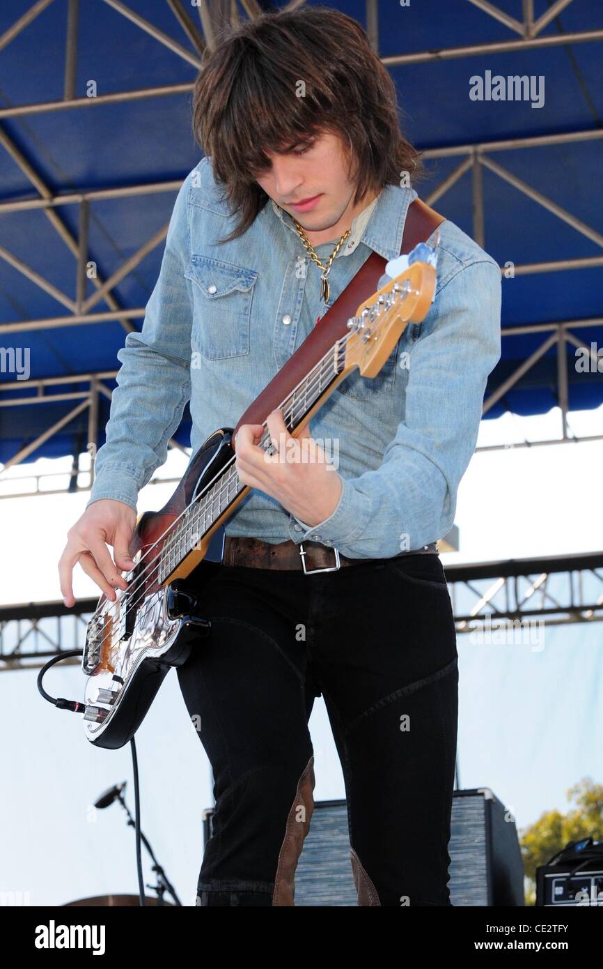 Reid Perry from the musical group The Band Perry performing KISS ...