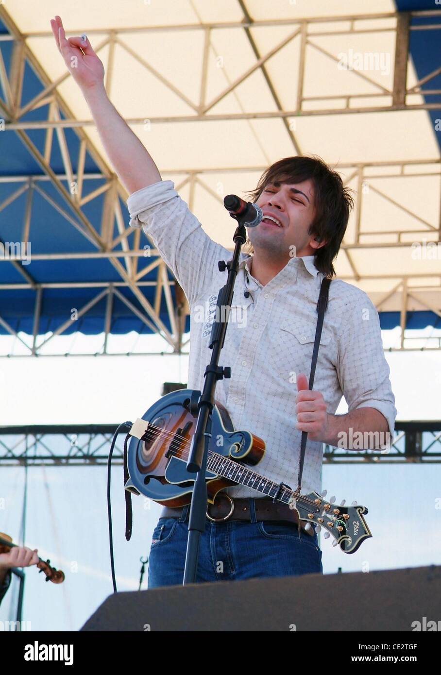 Neil Perry from the musical group The Band Perry performing KISS ...