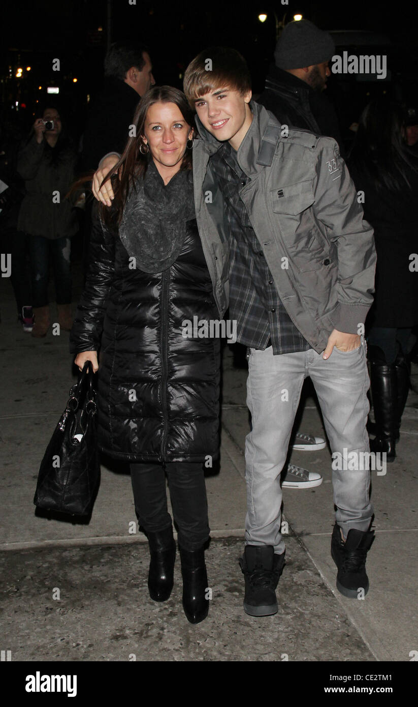 Justin Bieber with his mother Pattie Mallette Celebrities at The Ed ...
