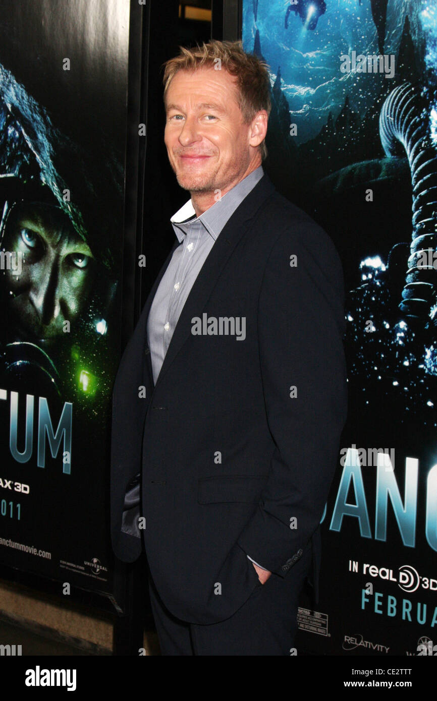 Richard Roxburgh Los Angeles premiere of 'Sanctum' at Grauman's Chinese ...