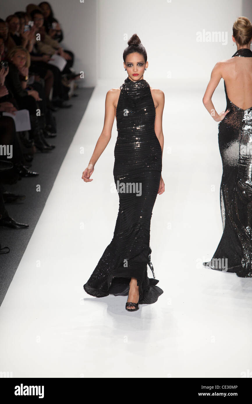 Model Mercedes-Benz IMG New York Fashion Week Fall 2011 - Kati Stern ...