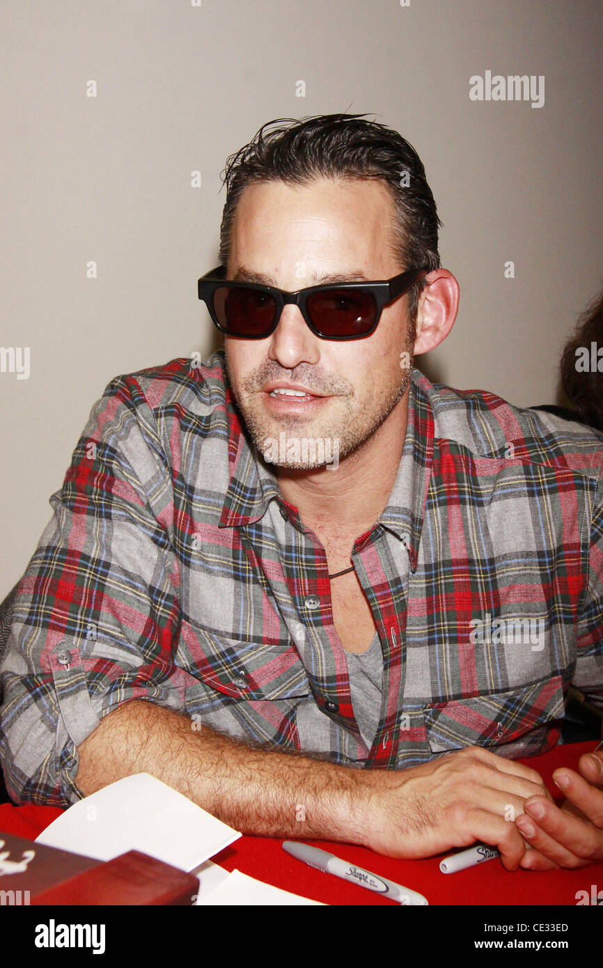 Nicholas brendon hi-res stock photography and images - Alamy
