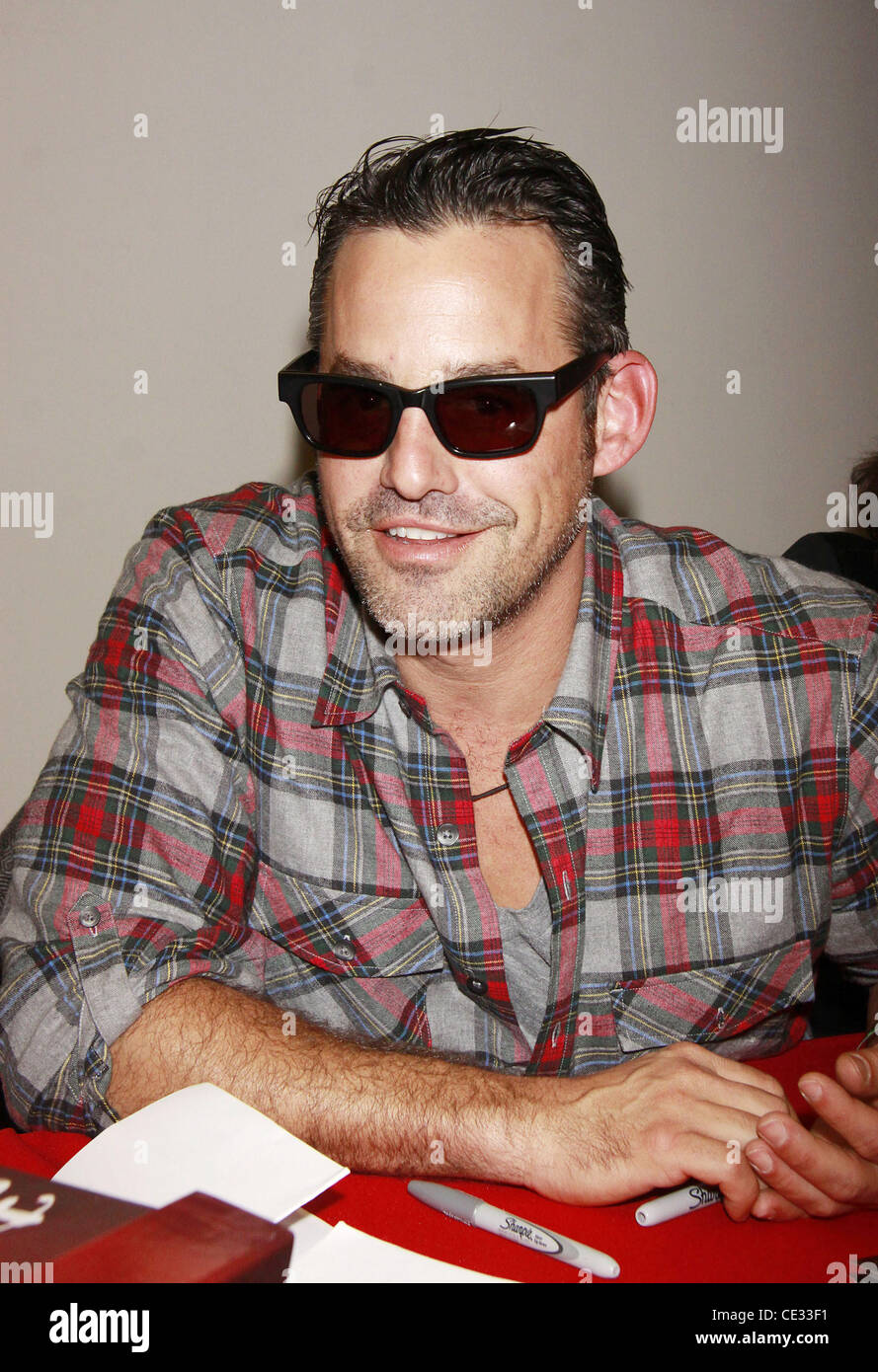 Nicholas brendon hi-res stock photography and images - Alamy