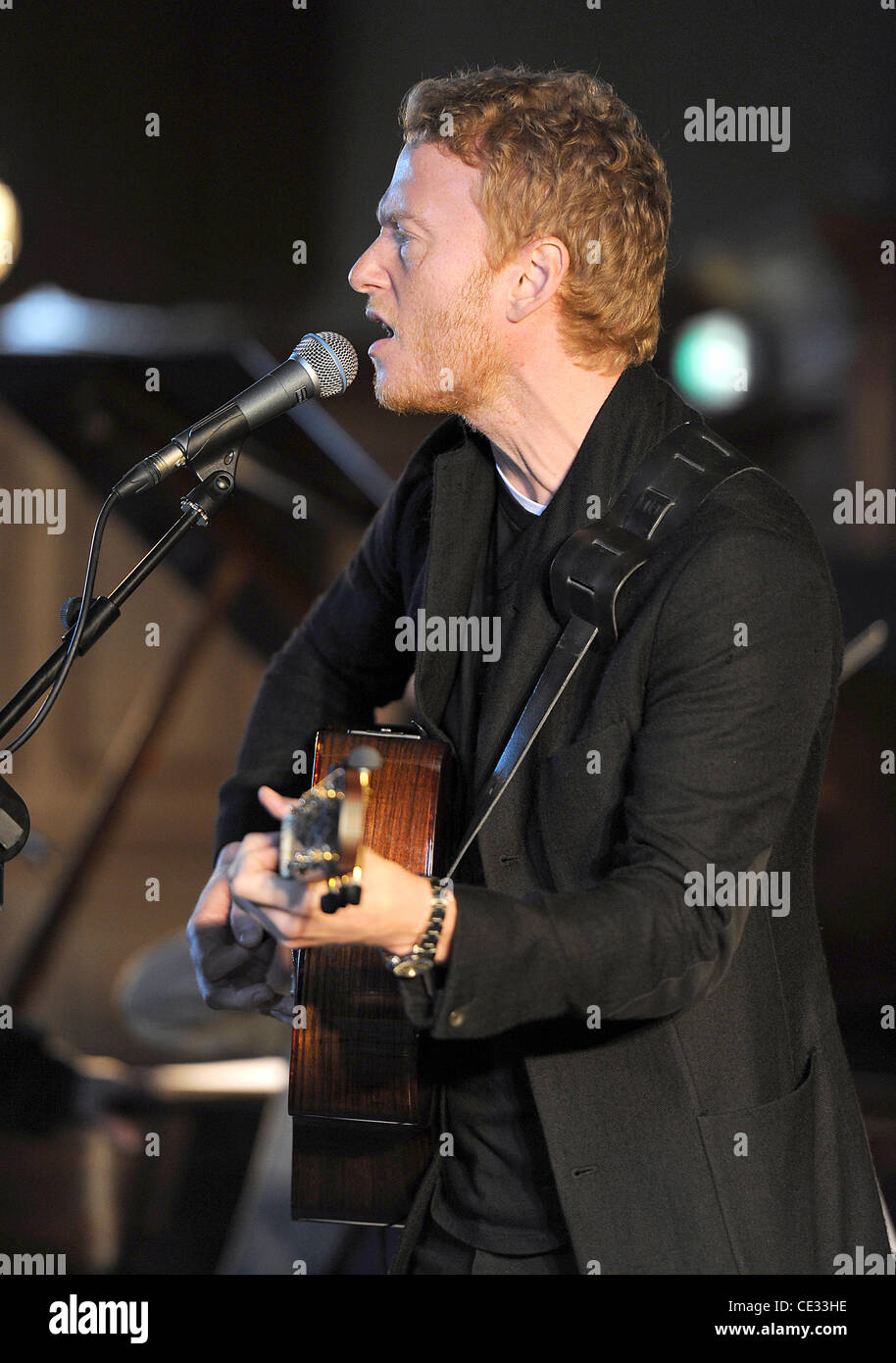 Singer Teddy Thompson performing live at the Robert Kirby Memorial ...
