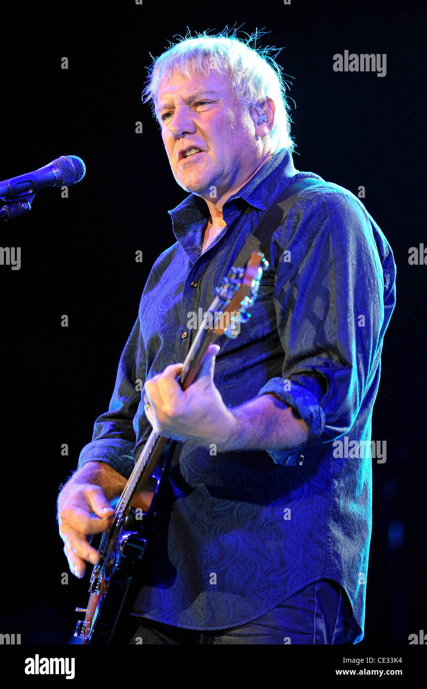 Canadian rock band hi-res stock photography and images - Alamy