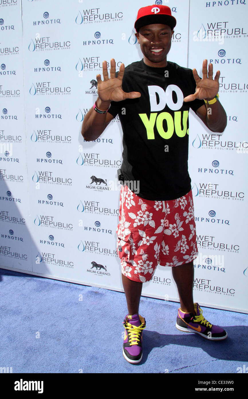 Robbie Jones The Cast of Hellcats host Wet Republic held at the MGM ...