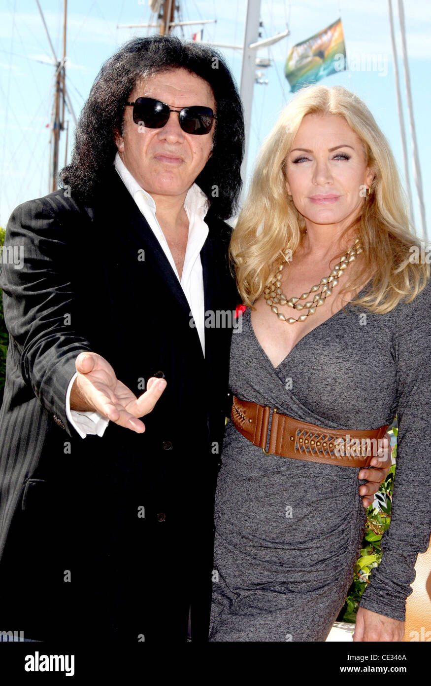 Gene Simmons and Shannon Tweed 2010 MIPCOM - 'Gene Simmons Family ...
