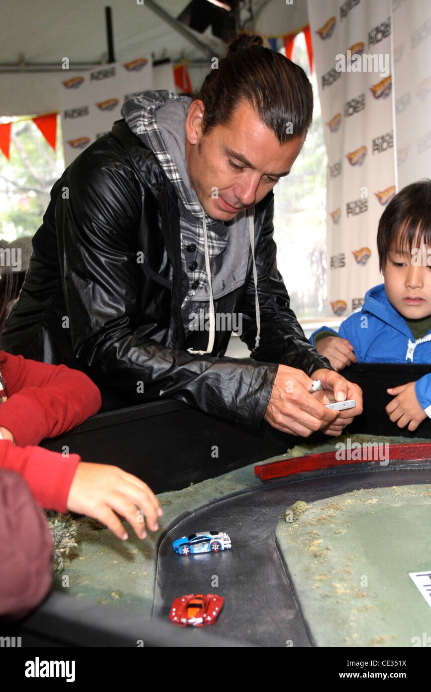 Gavin Rossdale helps launch the new 'Hot Wheels R/C Stealth Rides' at ...