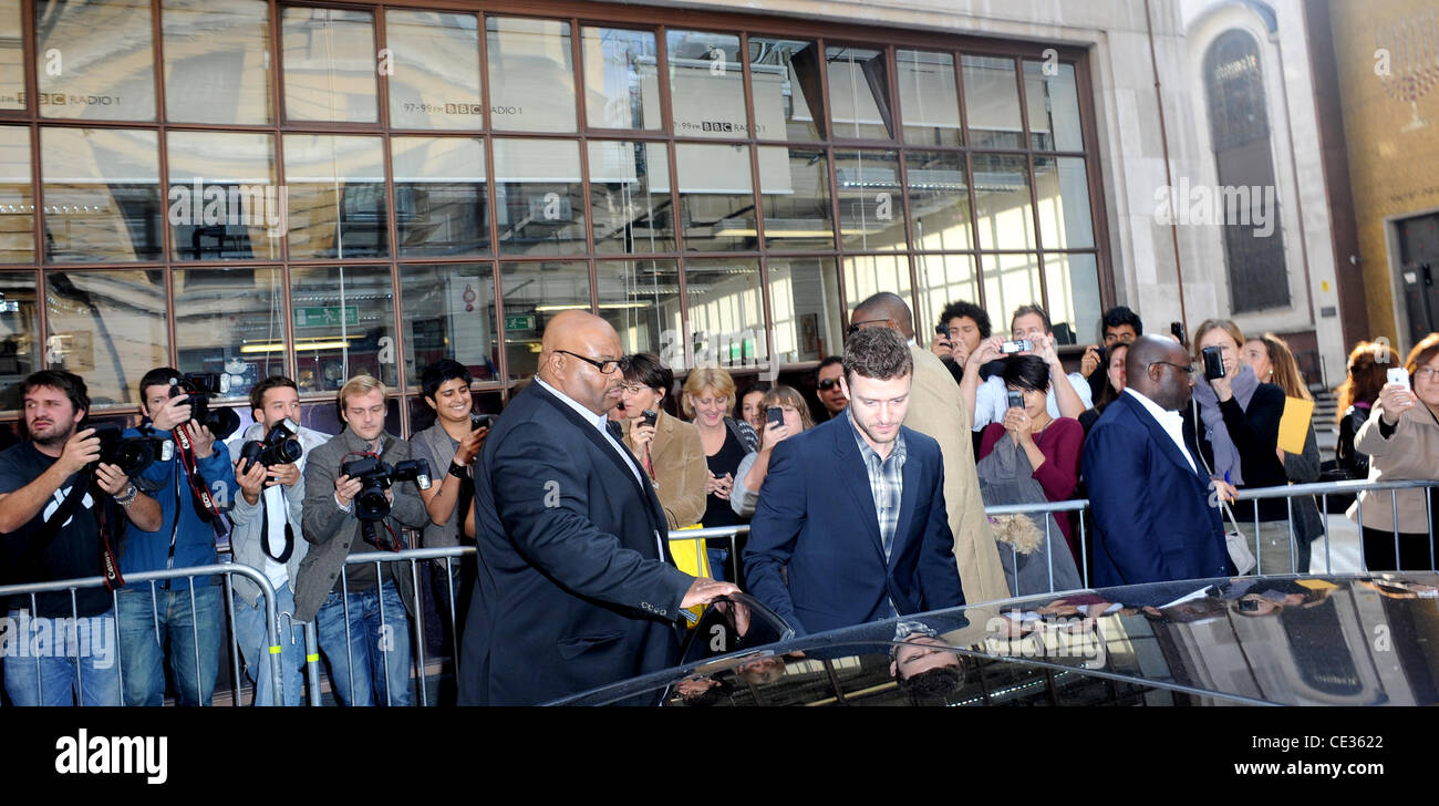 Justin Timberlake getting into his car outside BBC Radio 1 Studios ...