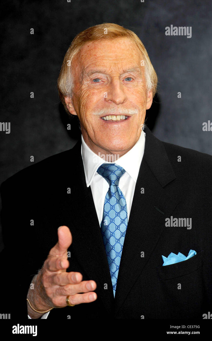 Bruce forsyth palladium hi-res stock photography and images - Alamy