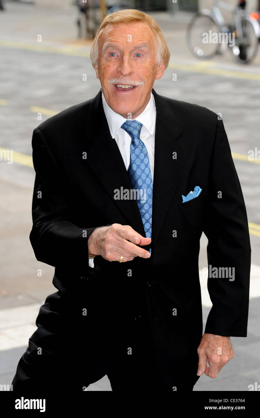 Bruce forsyth palladium hi-res stock photography and images - Alamy