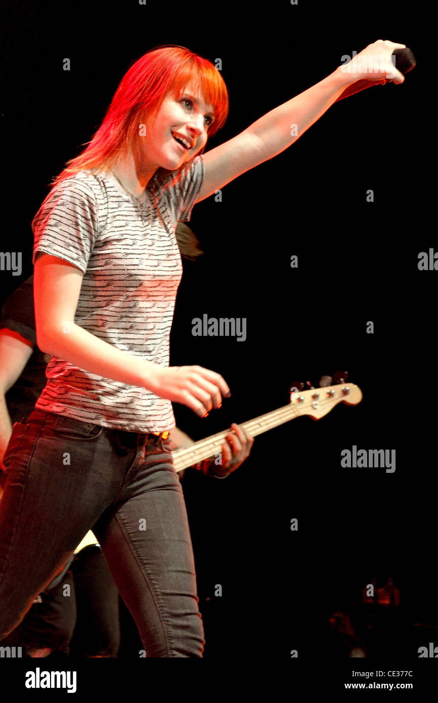 Hayley williams paramore hi-res stock photography and images - Alamy
