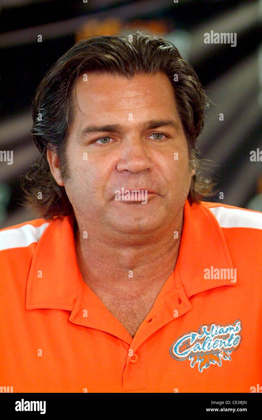 Miami Caliente head coach Bob Hewko Miami Caliente Lingerie Football ...