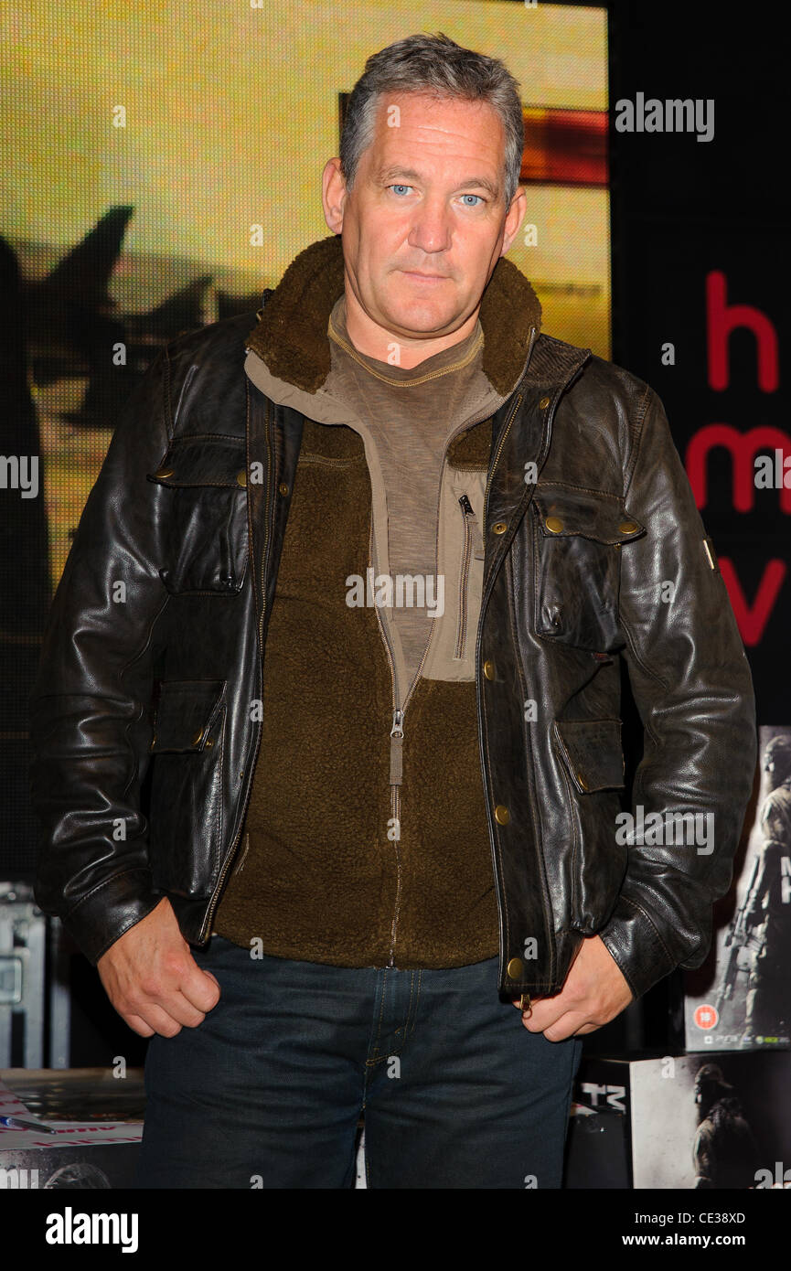 Chris ryan hi-res stock photography and images - Alamy