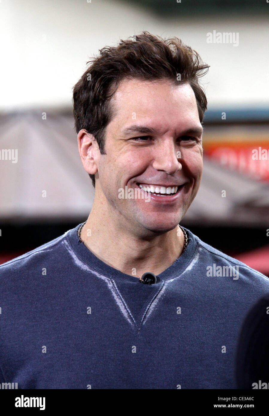 Dane Cook, Comedian/Actor, talks about his latest comedy DVD "I Did My ...