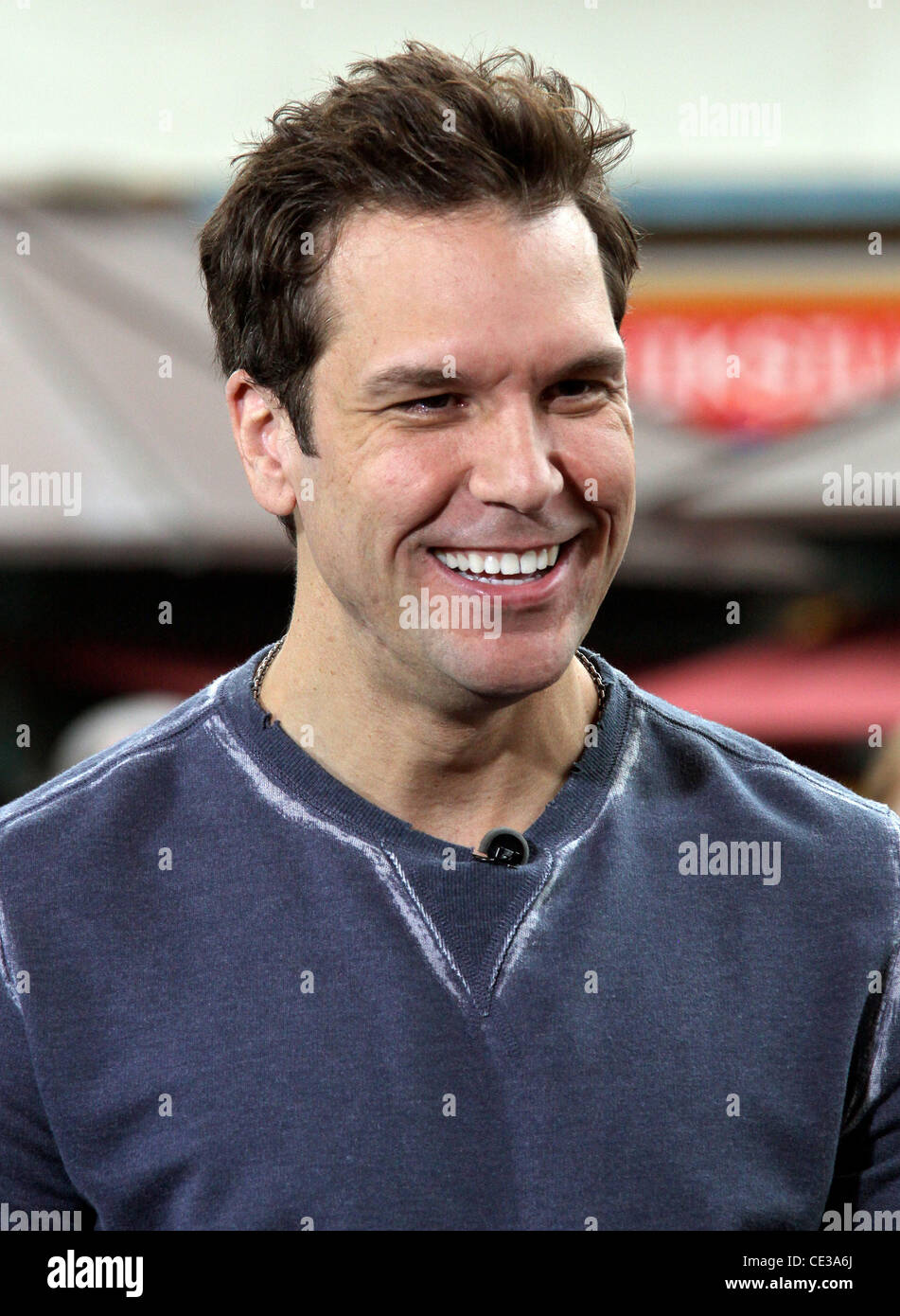 Dane Cook, Comedian/Actor, talks about his latest comedy DVD "I Did My ...