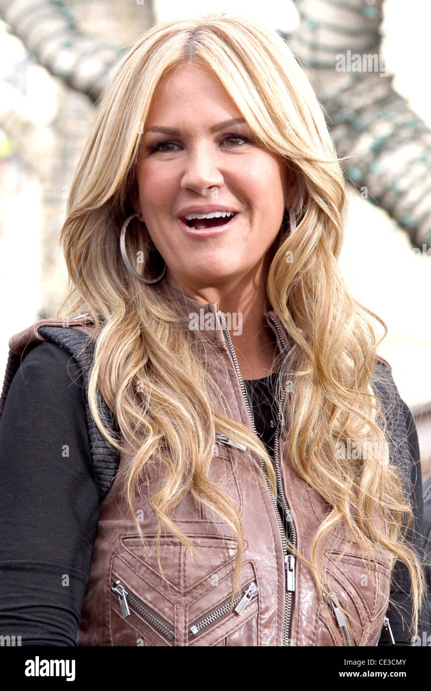 Nancy O'Dell films an interview for the entertainment television news ...
