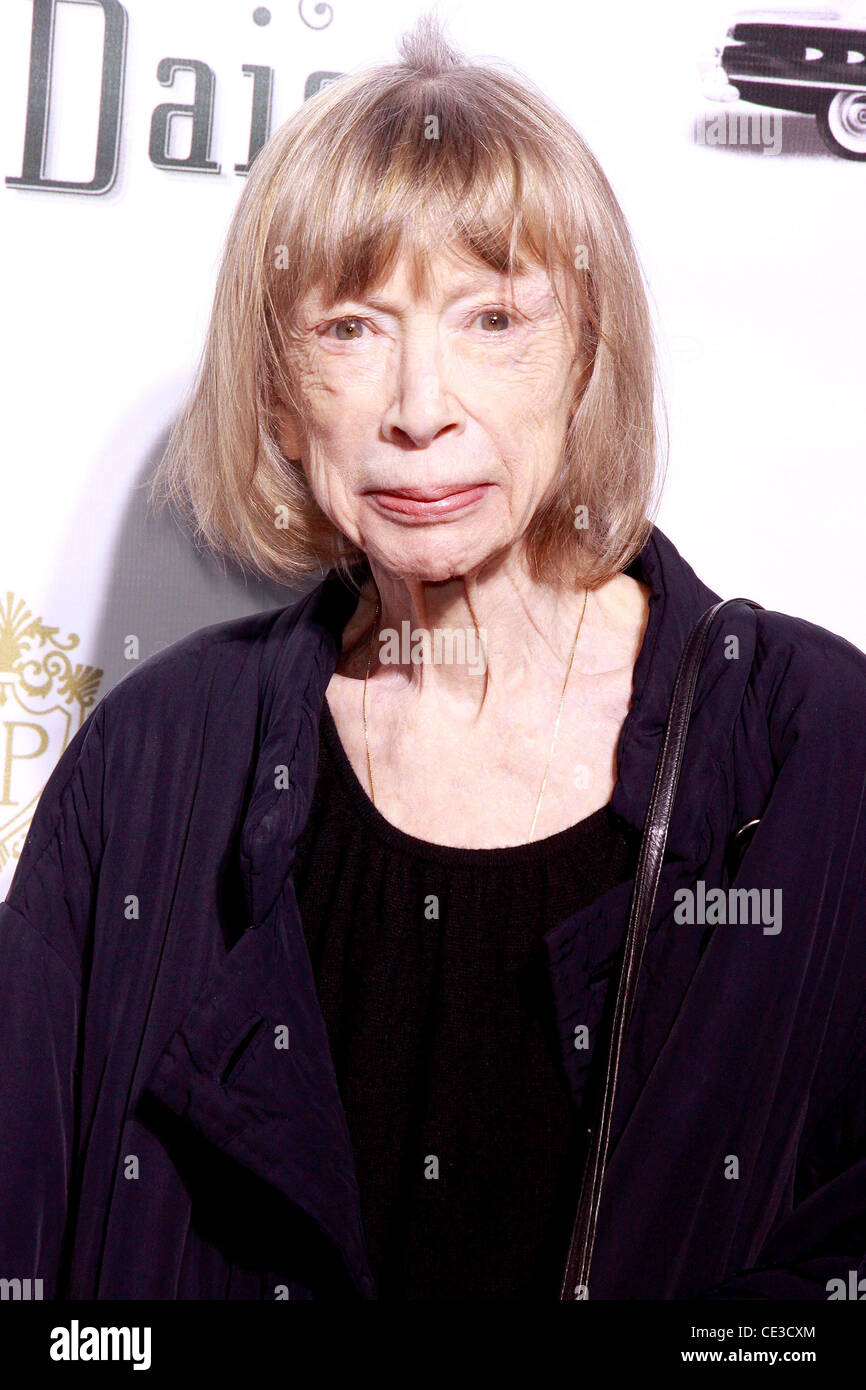 Joan Hartigan's Instagram, Twitter & Facebook on IDCrawl