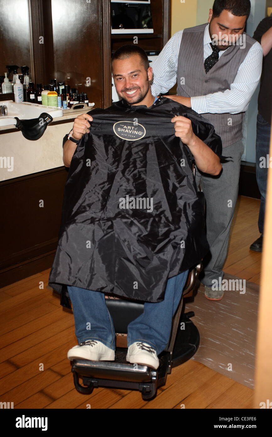 Nick Swisher New York Yankees outfielder getting his beard shaved at ...