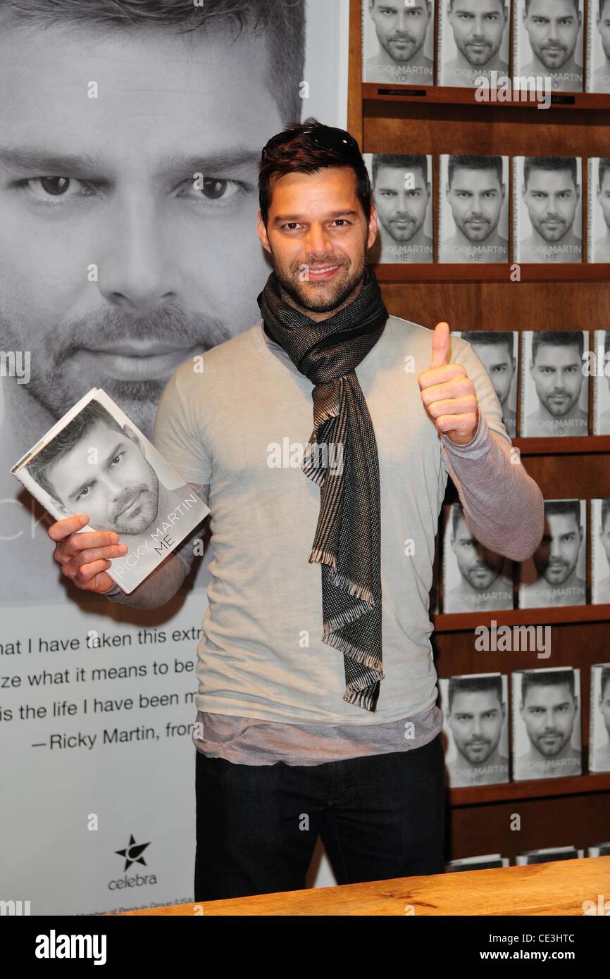 Ricky Martin signs copies of his new book of 'Me' at Books and Books ...