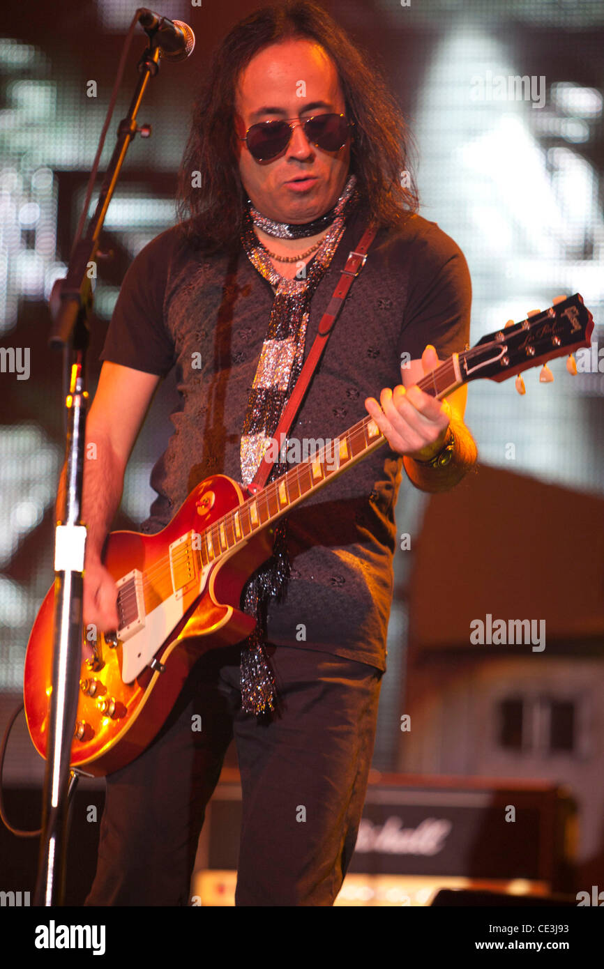 Tony Catania Jason Bonham's Led Zeppelin Experience performs at the ...