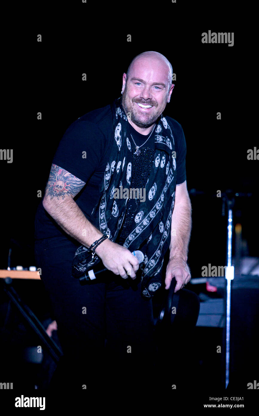 Jason Bonham Jason Bonham's Led Zeppelin Experience performs at the ...