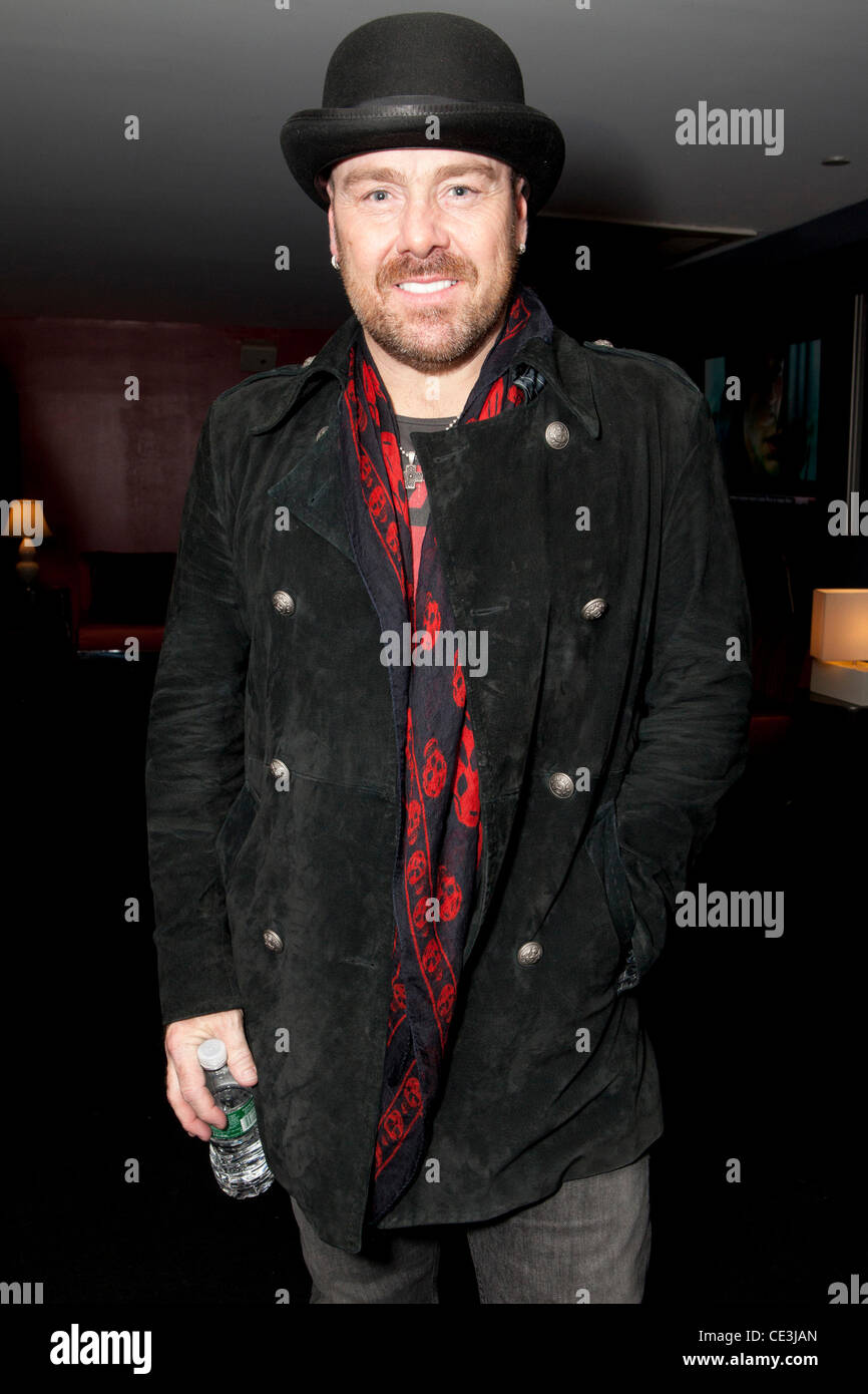 Jason Bonham Jason Bonham's Led Zeppelin Experience performs at the ...