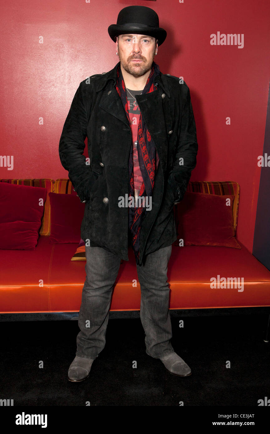 Jason Bonham Jason Bonham's Led Zeppelin Experience performs at the ...