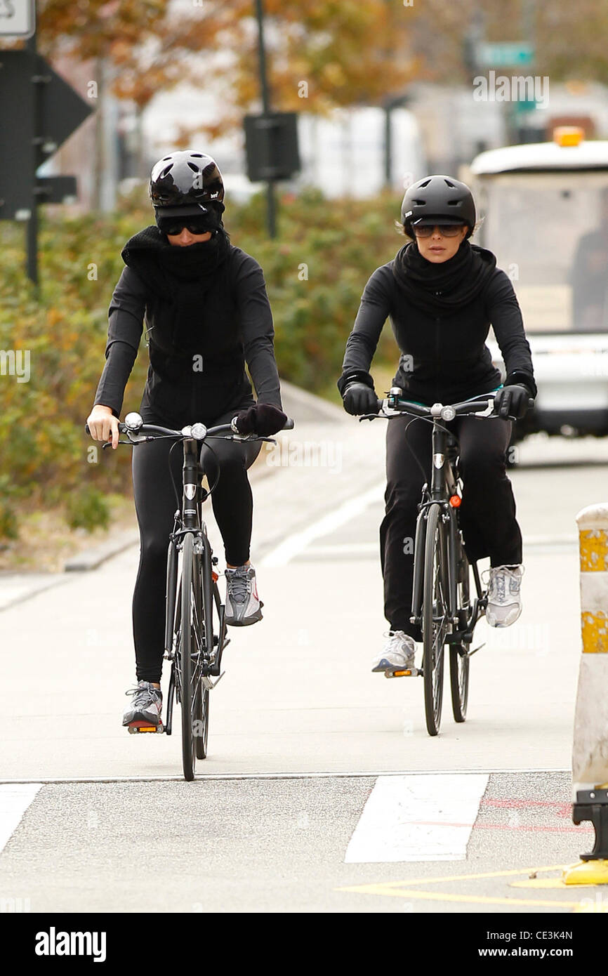 Katy Perry rides her bike in Manhattan New York City, USA - 10.11.10 ...