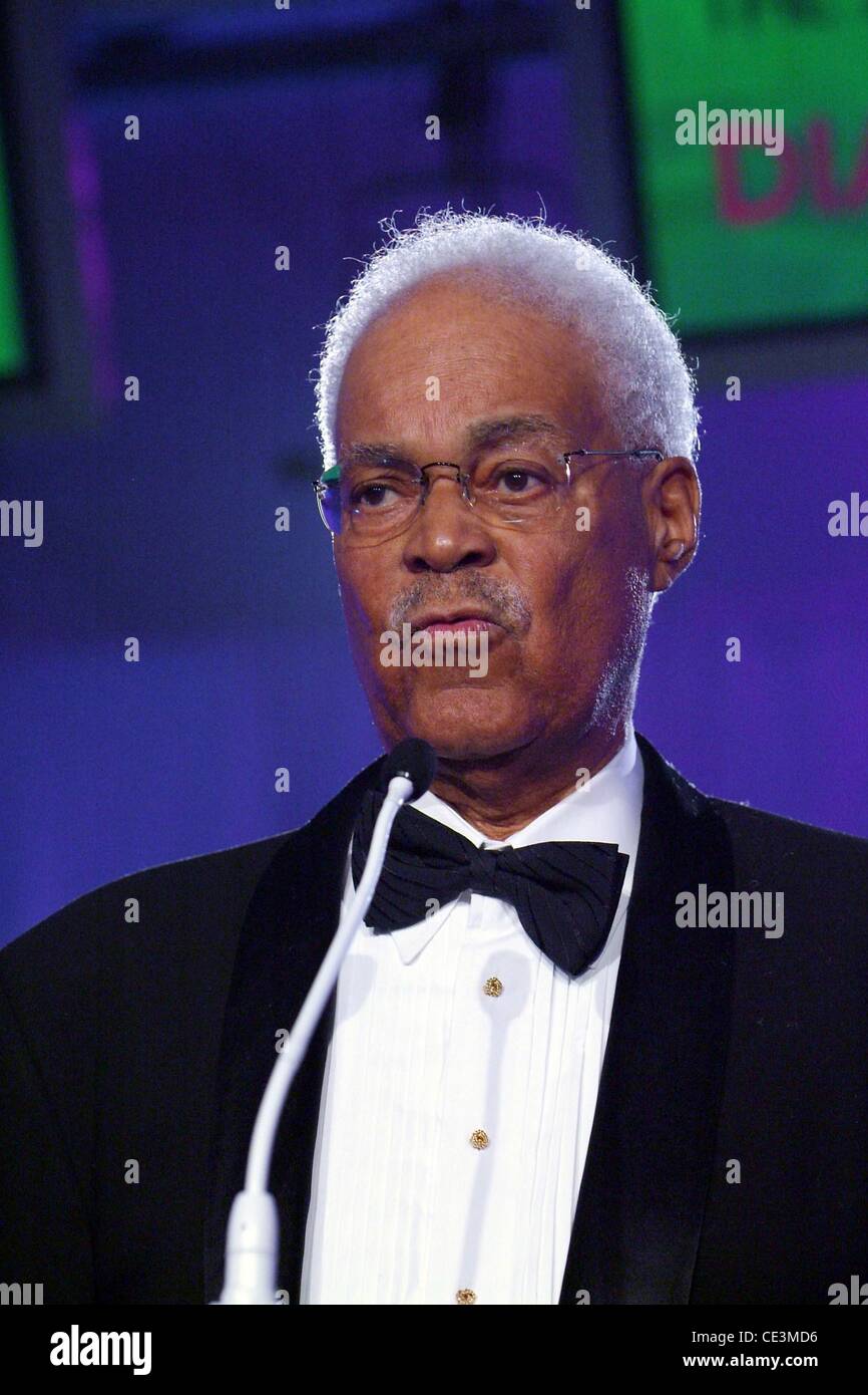 Douglass L. Alligood accepting the Lifetime Achievement Award The 2010 ...