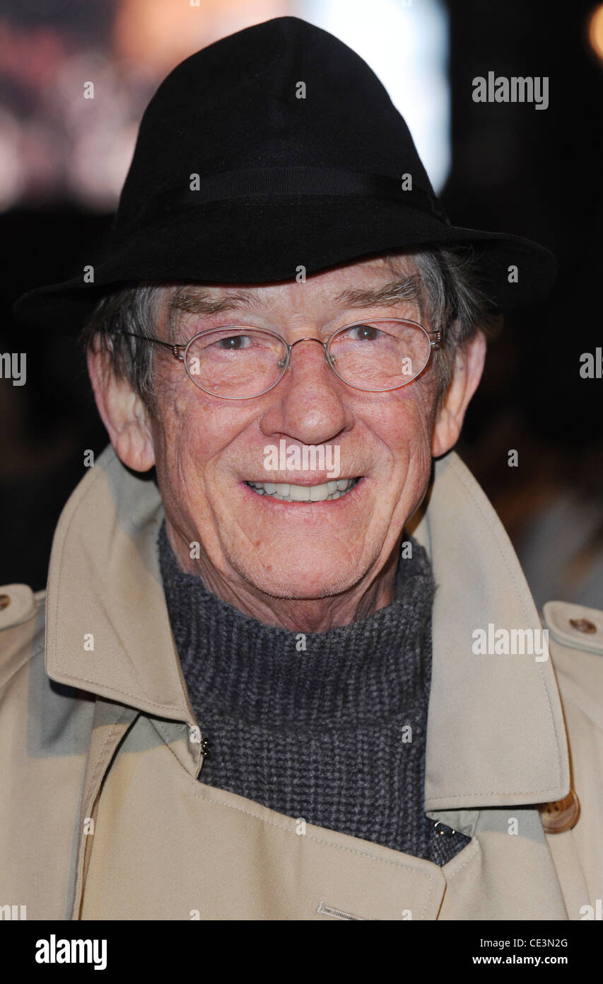 John Hurt Harry Potter John Hurt Arrives For World Premiere Of 'Harry