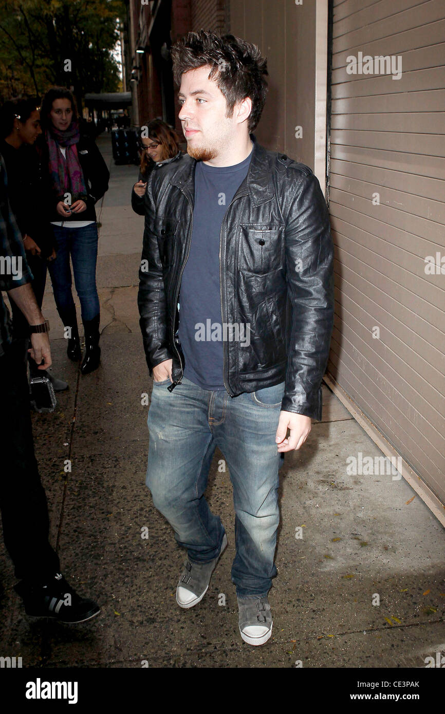 Lee DeWyze winner of the ninth season of American Idol outside ABC ...