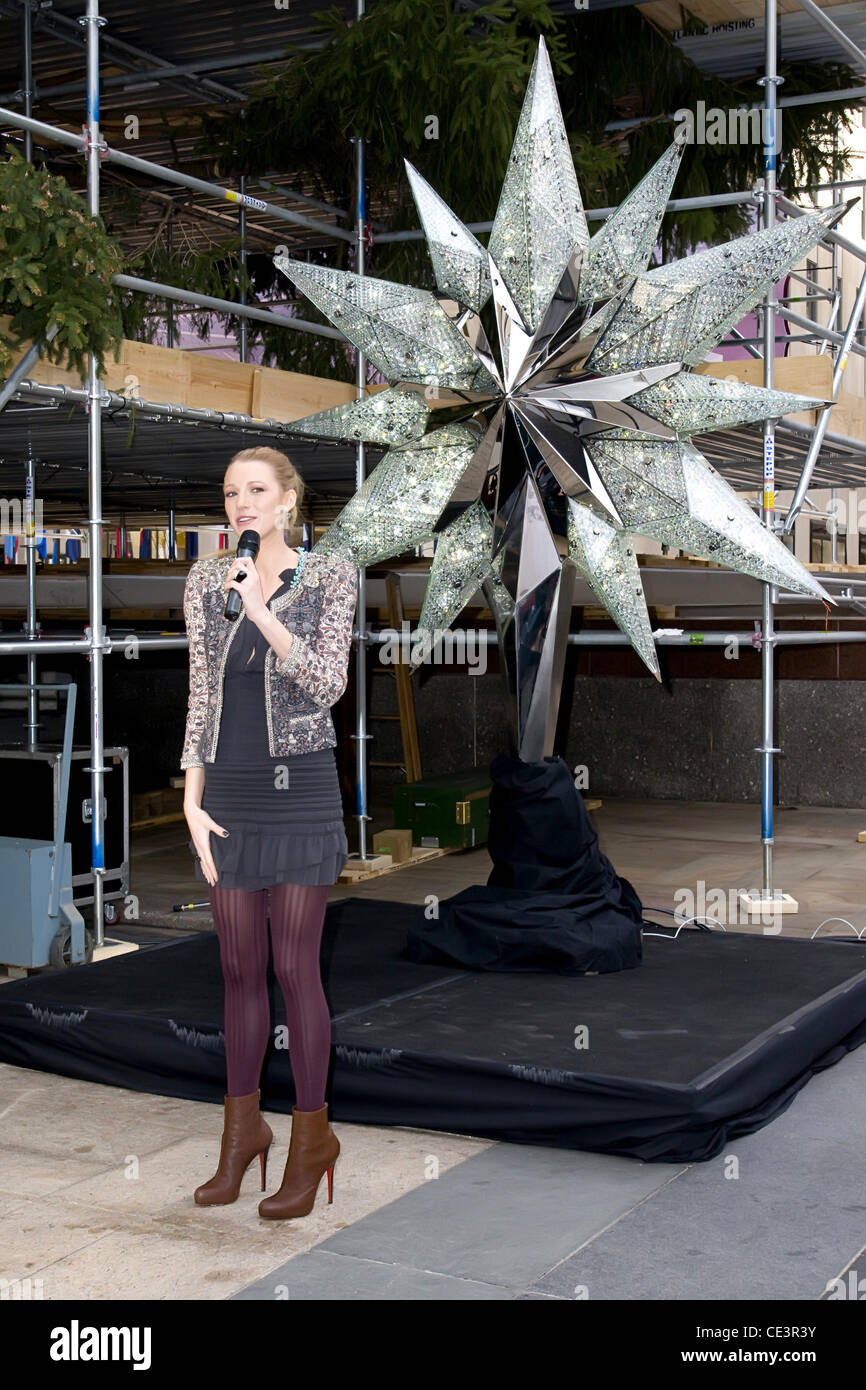 Blake Lively unveils the Swarovski star that will top the 2010 ...