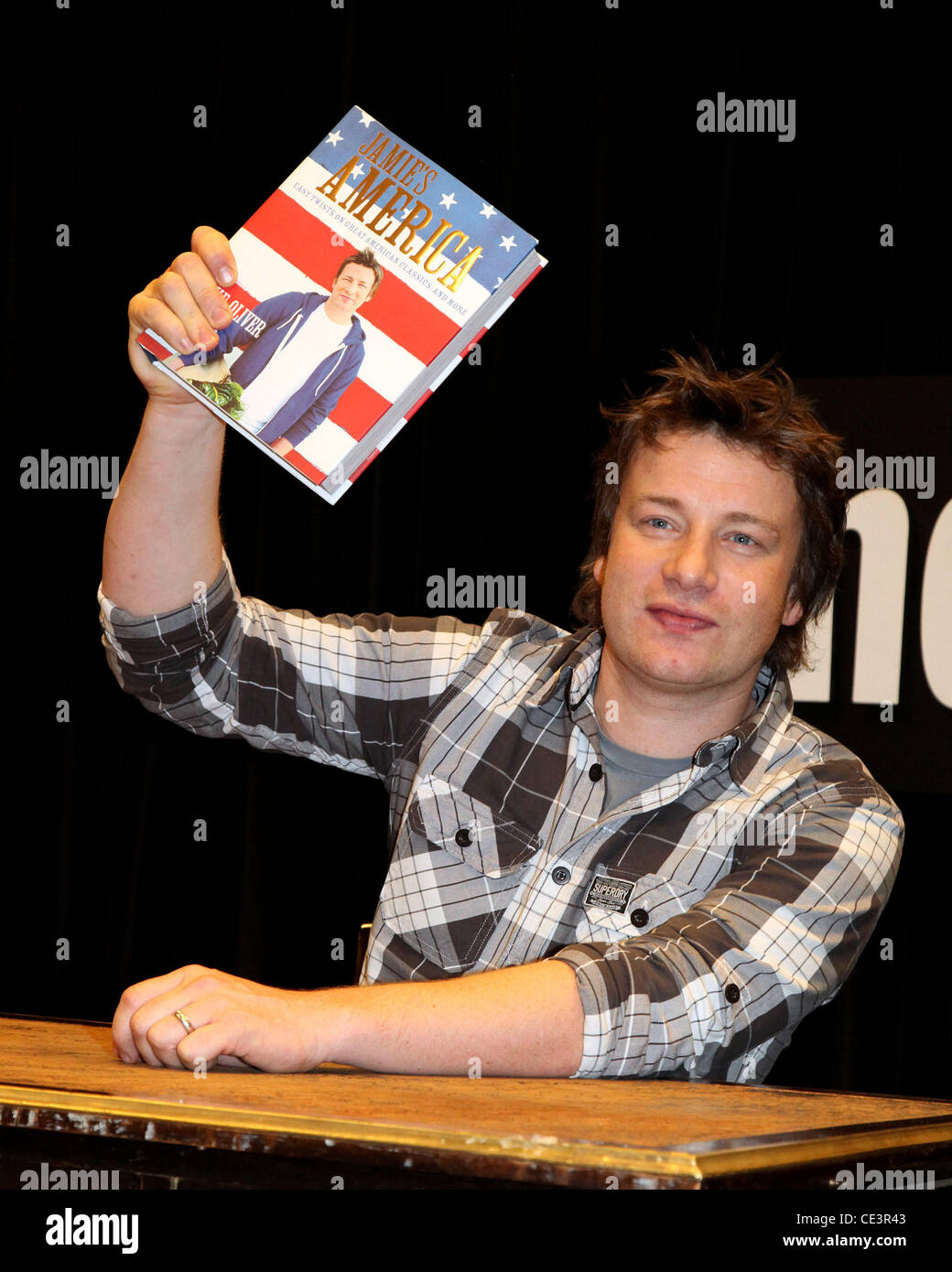 Jamie oliver signs hi-res stock photography and images - Alamy