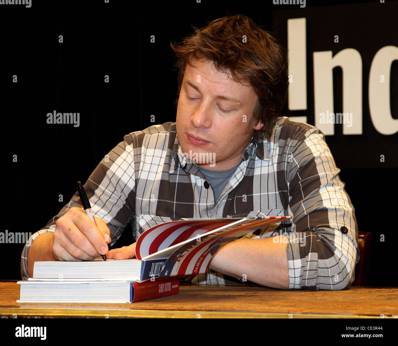 Jamie oliver signs hi-res stock photography and images - Alamy
