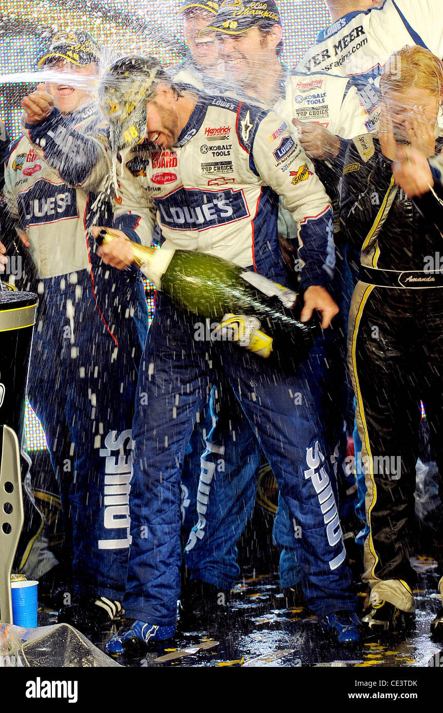 Jimmie Johnson celebrates his fifth consecutive win of the Ford 400 ...