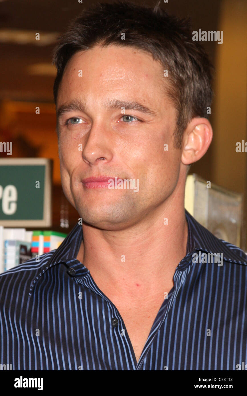 Days lives 45 years hi-res stock photography and images - Alamy