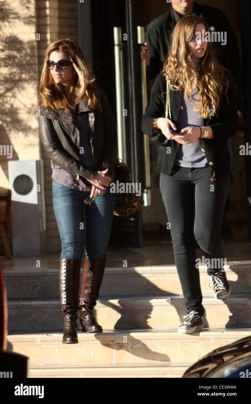 Maria Shriver and her daughter Katherine Schwarzenegger do some Black ...