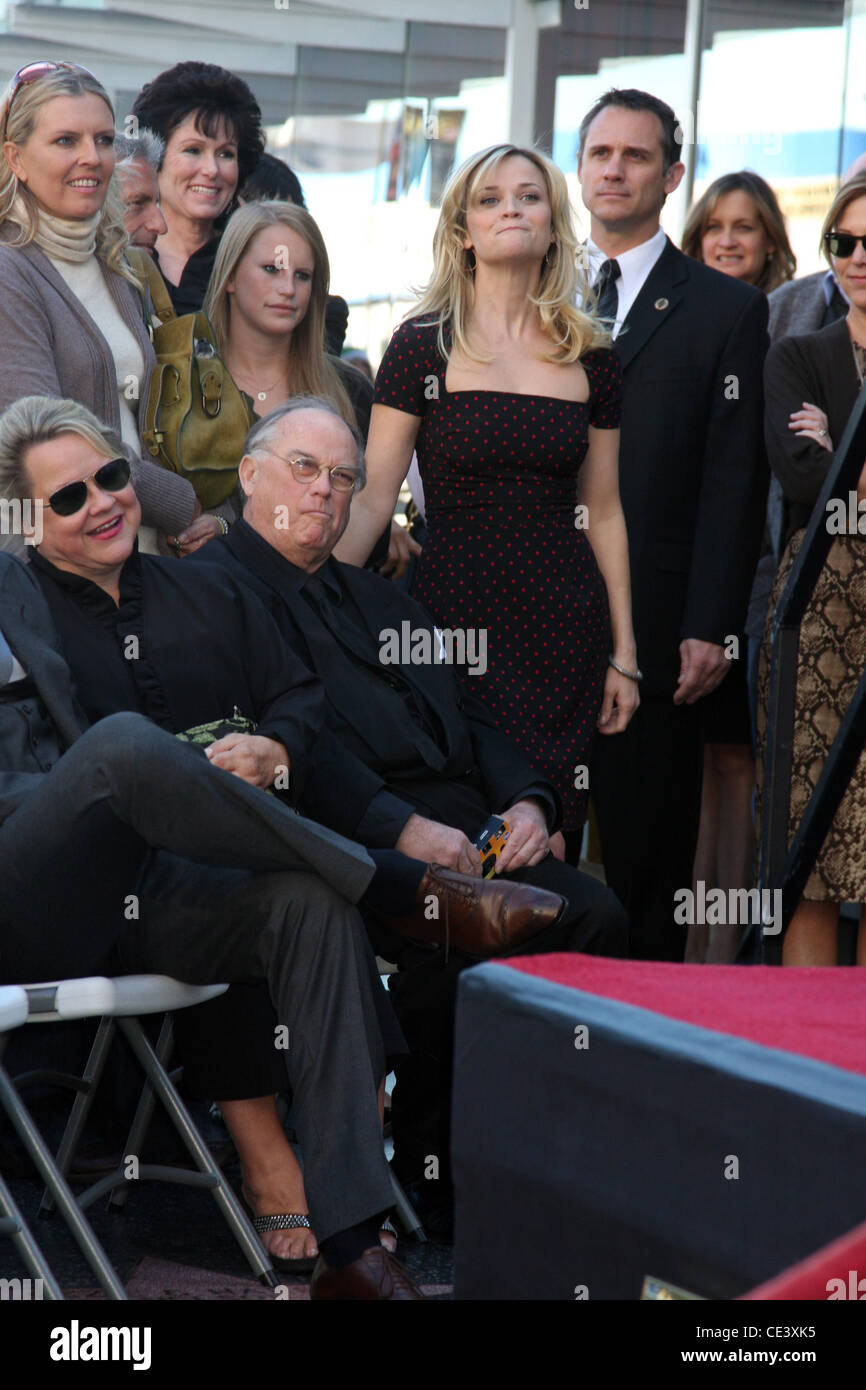 Reese witherspoon and betty reese witherspoon hi-res stock photography ...