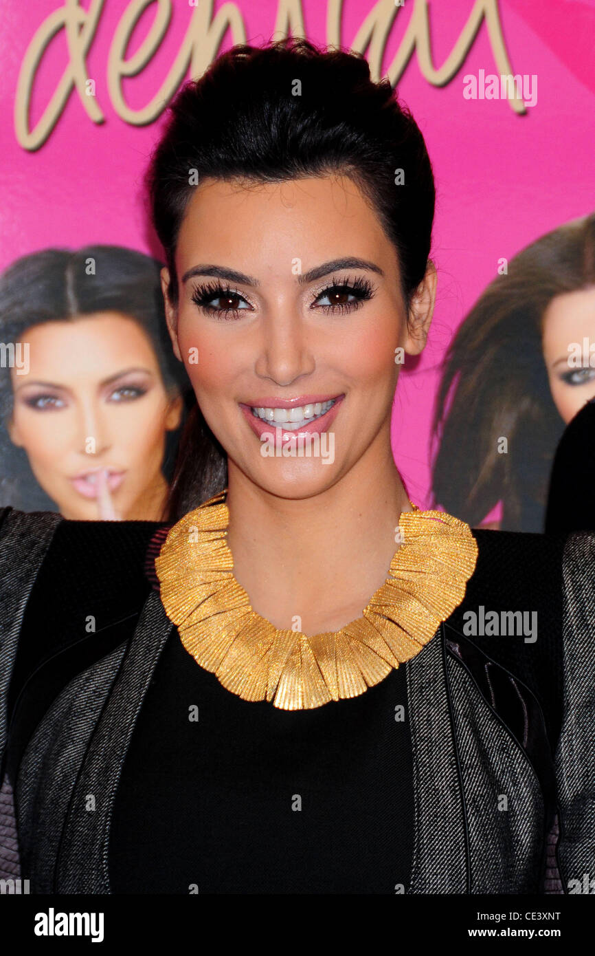 Kim Kardashian sign copies of their new book 'Kardashian Konfidential ...
