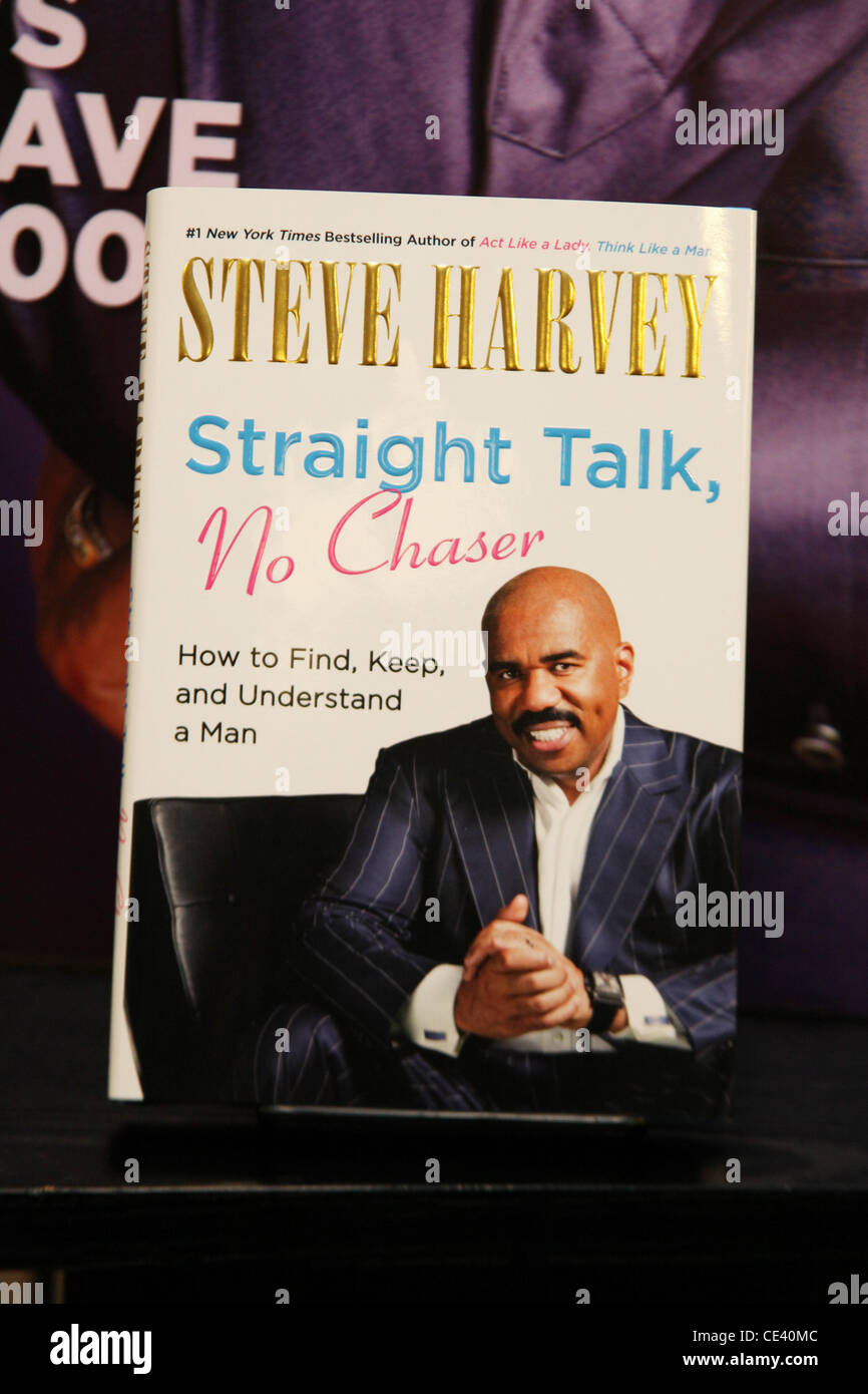 Atmosphere Steve Harvey signs copies of his new book 'Straight Talk, No ...