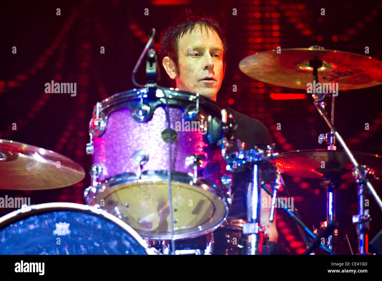 Suede in concert hi-res stock photography and images - Alamy