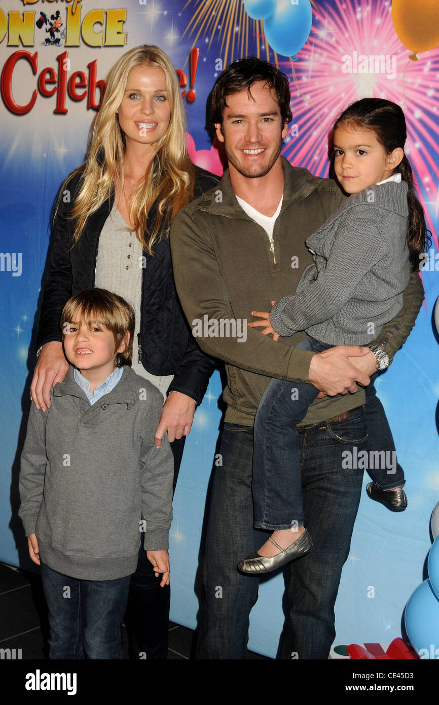 Mark-Paul Gosselaar and family Disney On Ice presents 'Let's Celebrate ...