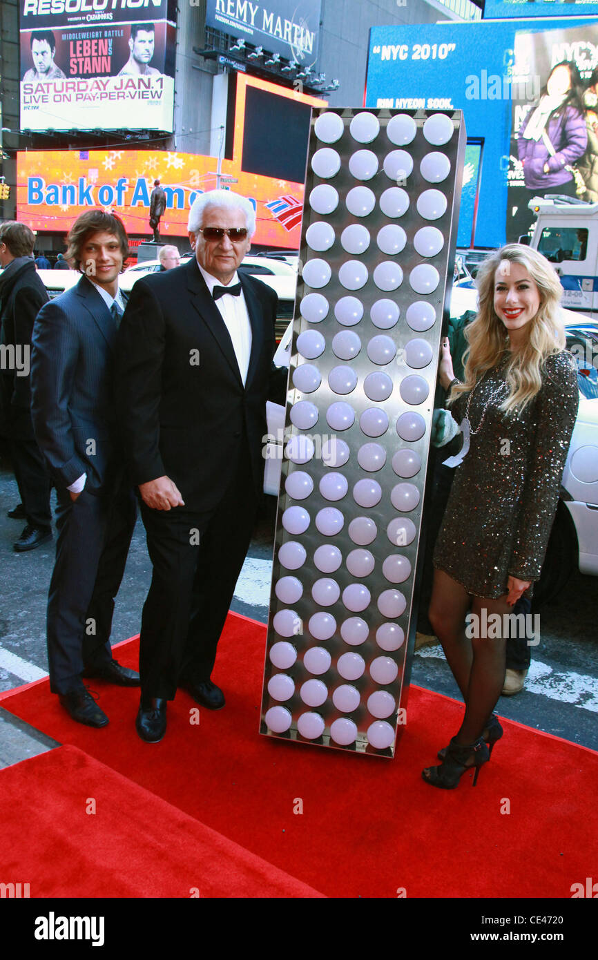 Andrew Gonzalez, Peggy Krisch and Landmark President Anthony Calvano ...