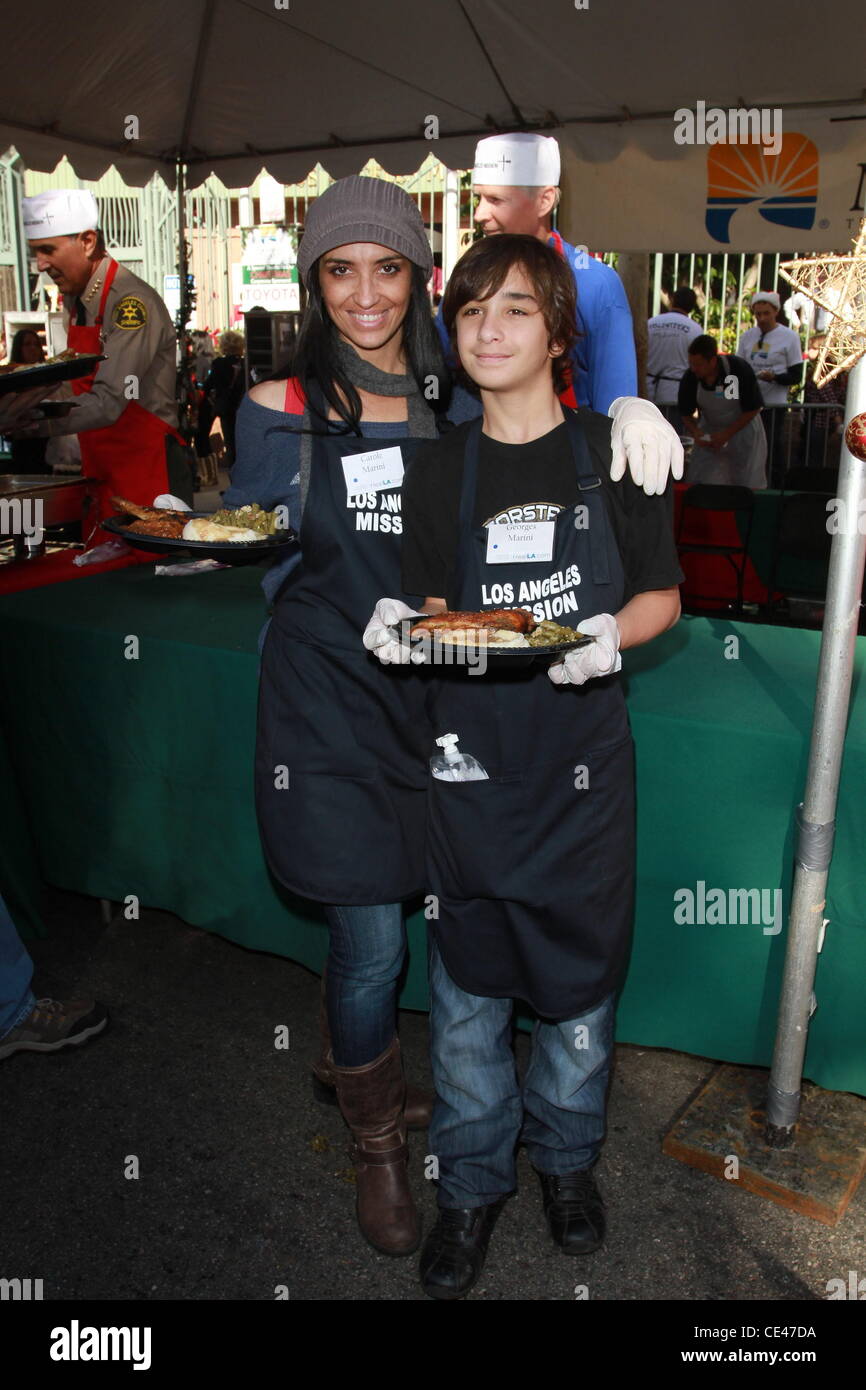 Carole Marini and George Marini Celebrities volunteer on Christmas Eve ...