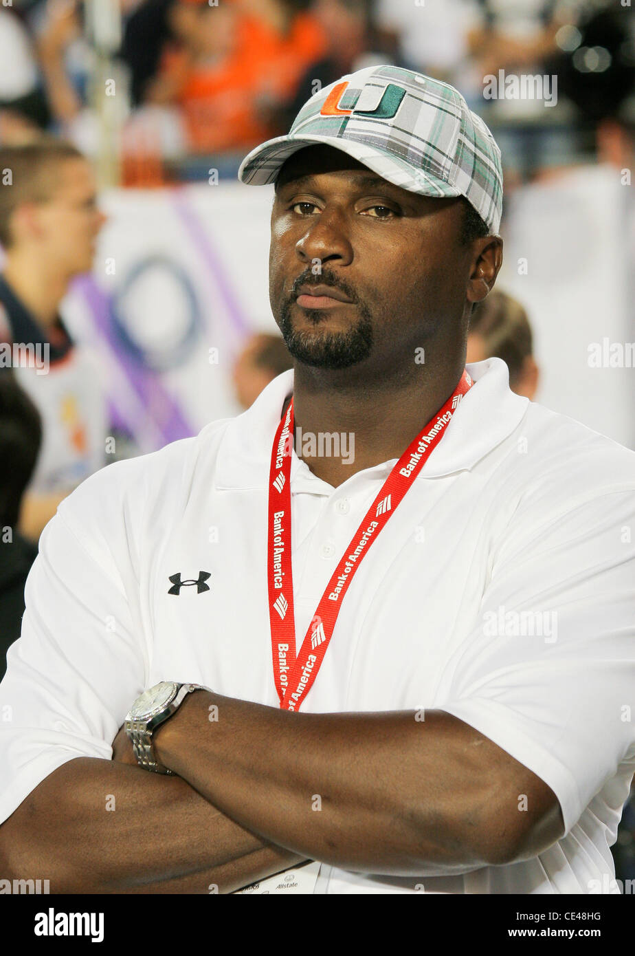 Benny Blades is inducted into the Discover Orange Bowl game Stanford ...