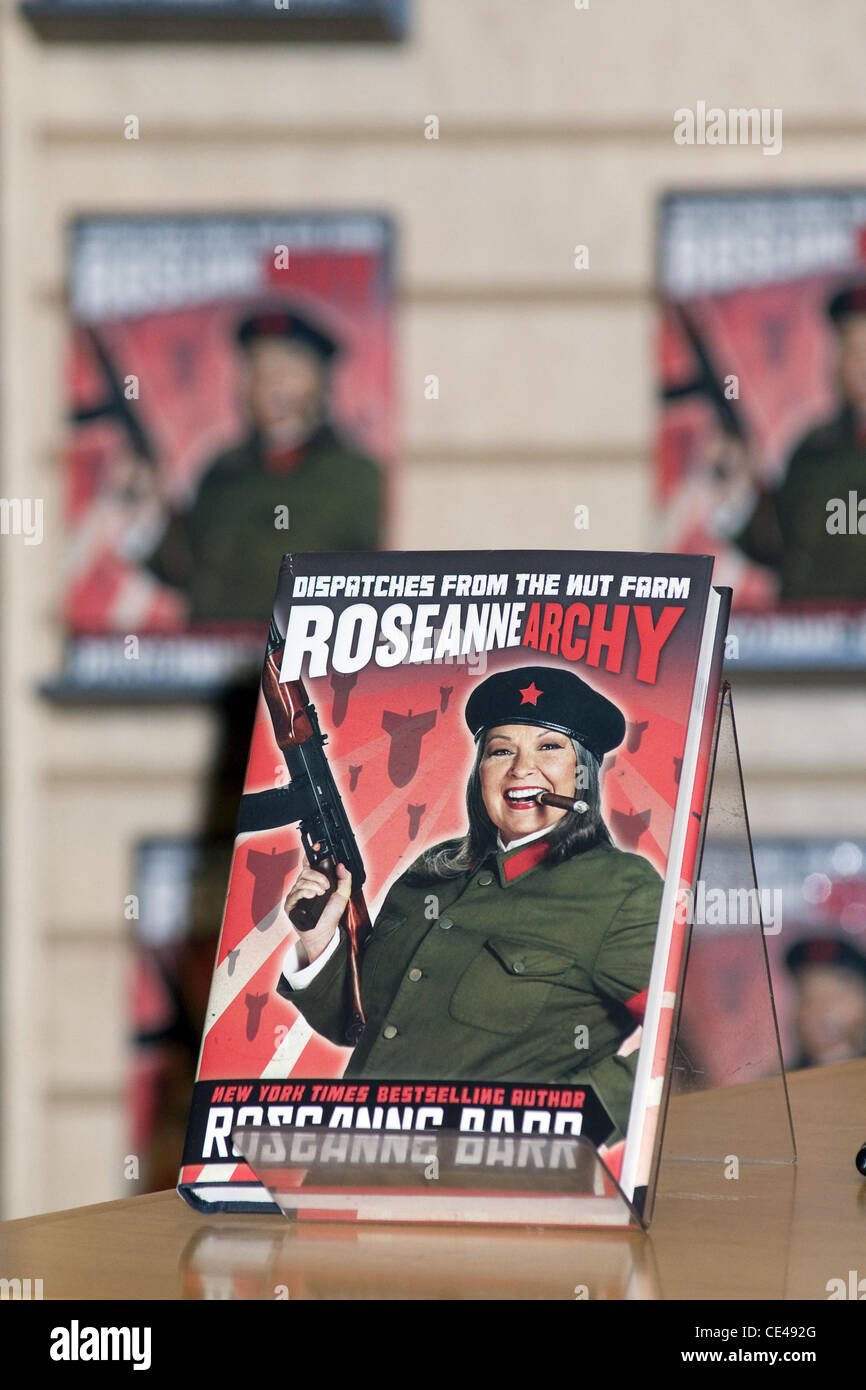 Atmosphere Roseanne Barr signs her new book 'Roseannearchy: Dispatches ...