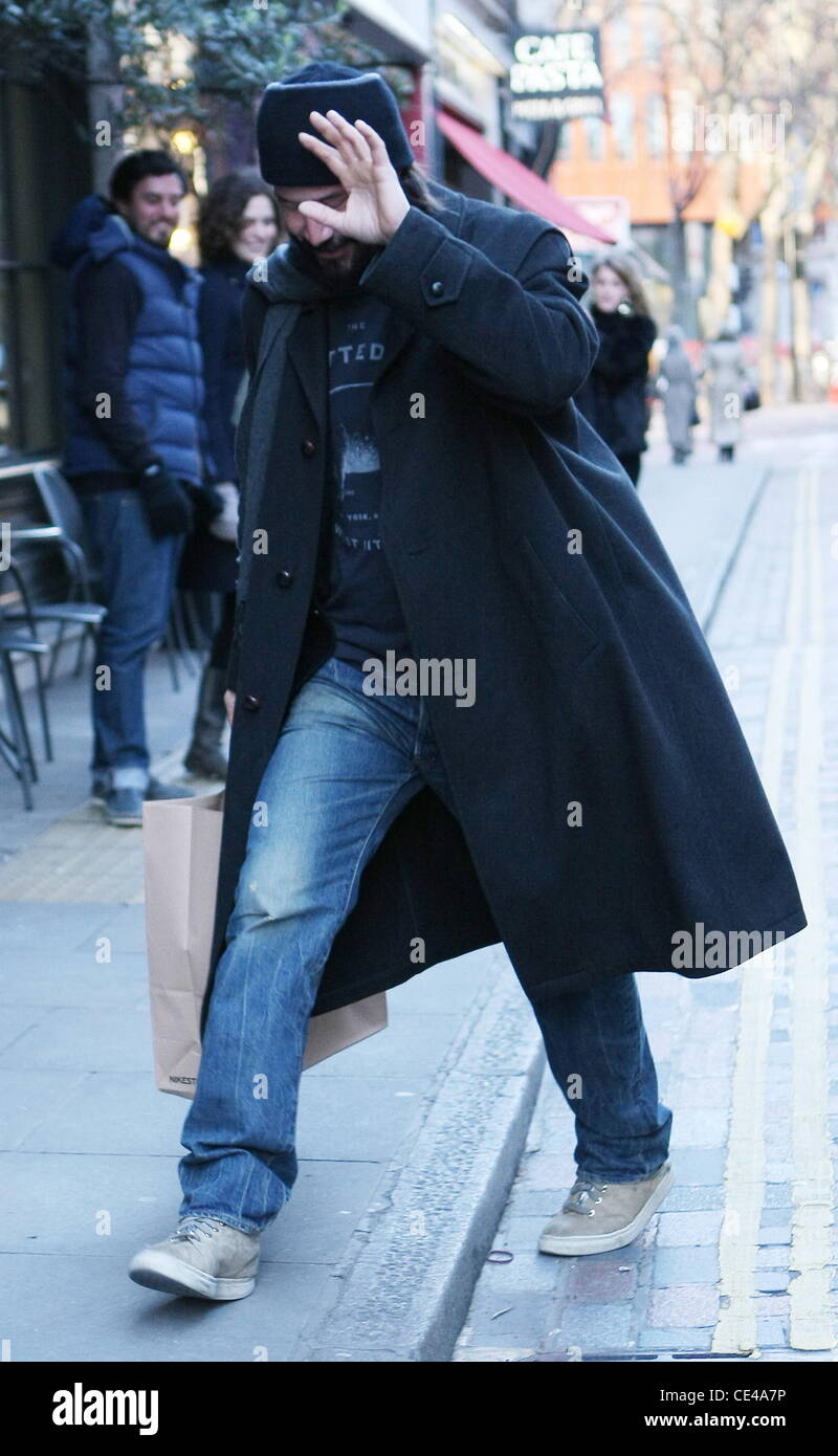 Reeves waving hi-res stock photography and images - Alamy