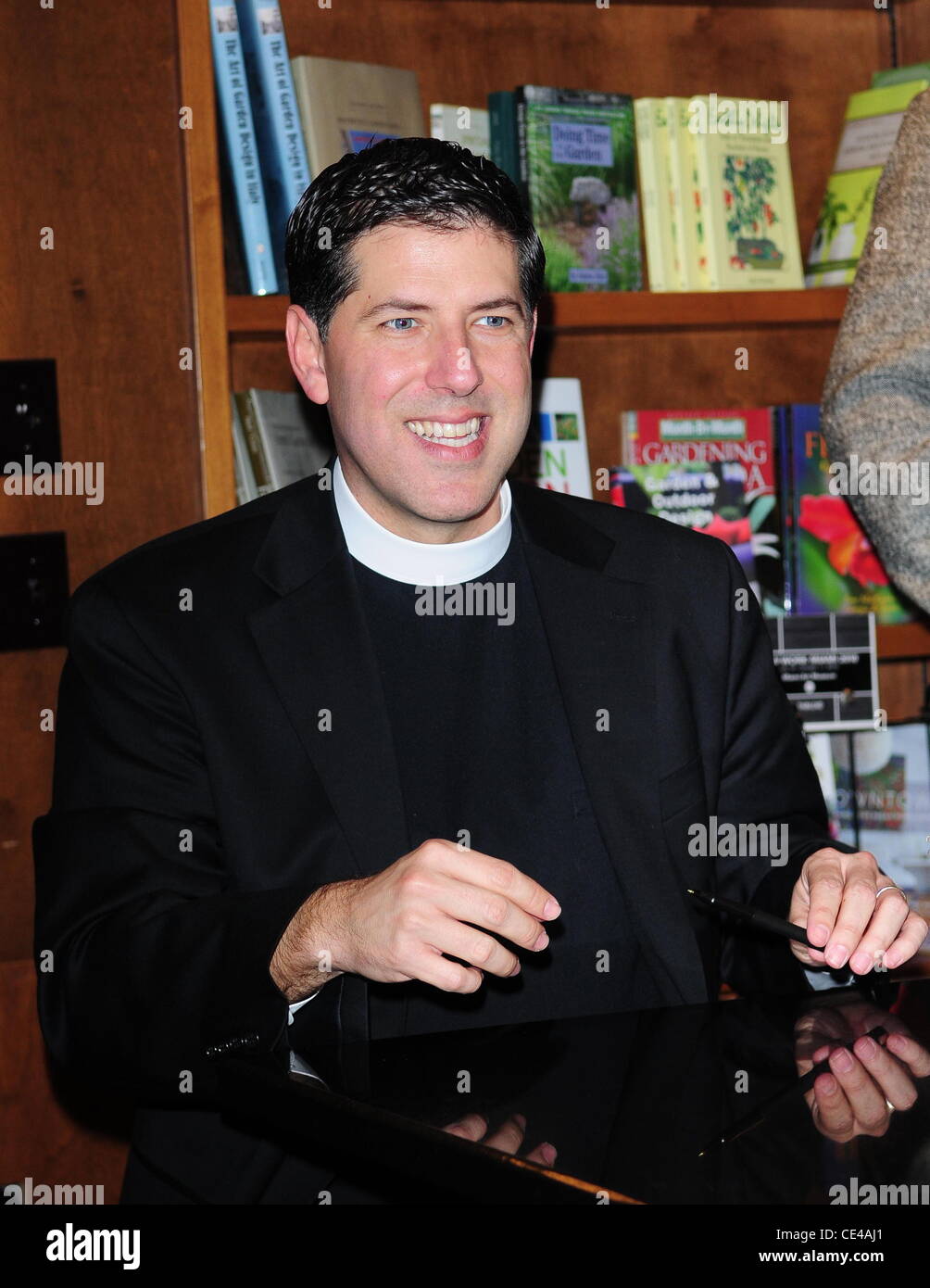 Father Alberto Cutie attends the book signing for 'Dilemma: A Priest's ...